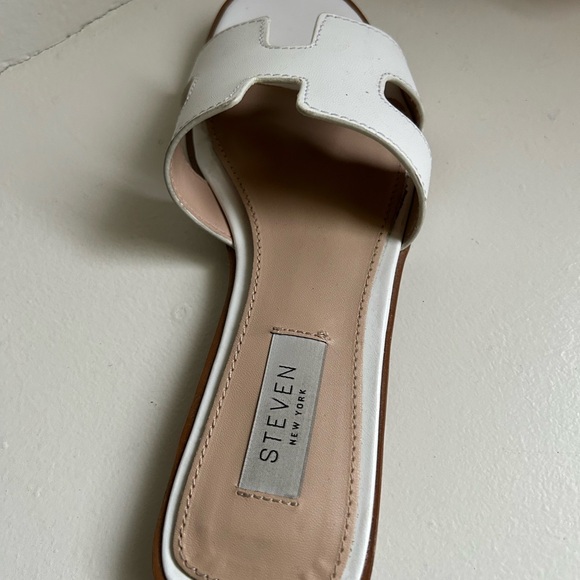 Steve Madden | Shoes | Steve Madden White Slide Sandals | Poshmark
